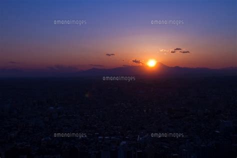 富士山に沈む夕日 10480000434 の写真素材イラスト素材アマナイメージズ
