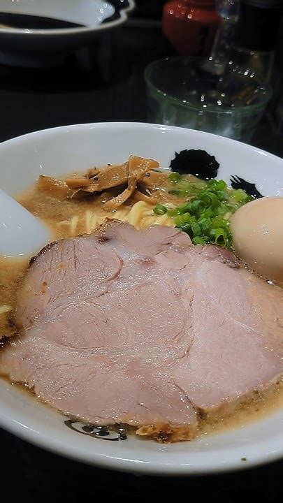 上野麺屋武蔵🍜武骨相傳🐖らーめんラーメン麺麺屋武蔵豚ポーク味玉にんにくラーメン好きな人と繋がりたい 夜食のご紹介です