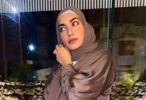 Umair Jaswals Emotional Post Revealing Wifes Face Goes Viral 24newshd