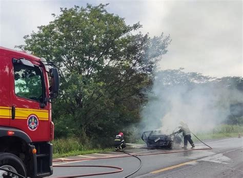 Mãe Morre E Filha Fica Ferida Após Carro Pegar Fogo Em Acidente Na Br