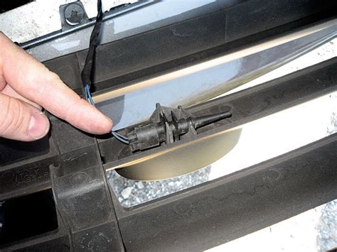 Hi I Have A 2006 Range Rover Hse And Found This Dangling Under The