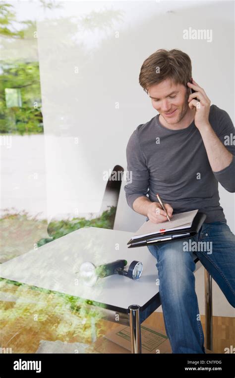 Memo Taking Hi Res Stock Photography And Images Alamy