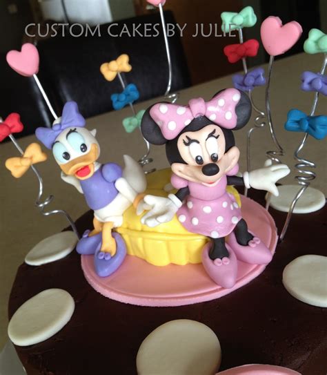 Custom Cakes By Julie Minnie Mouse And Daisy Duck Bowtique Cake