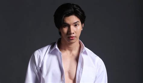 หล่งซื่อ ลี กับความท้าทายครั้งใหม่ในบทบาทผู้ชายขายน้ำปะทะ ทราย เจริญปุระ