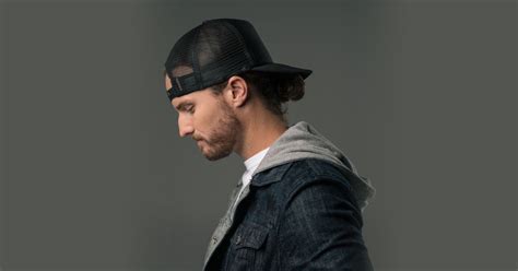 Hunter Phelps Drops Catchy New Track Whiskey Mode