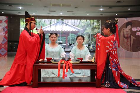 唐朝礼仪动作图片大全唐朝女子礼仪手势图片 伤感说说吧