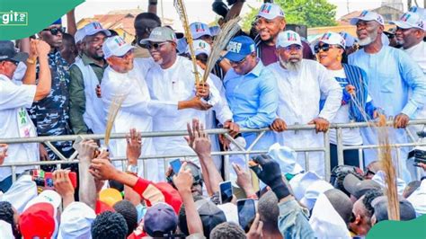 Apc Members Reject Pdp Defectors In Ondo Give Reason Legitng