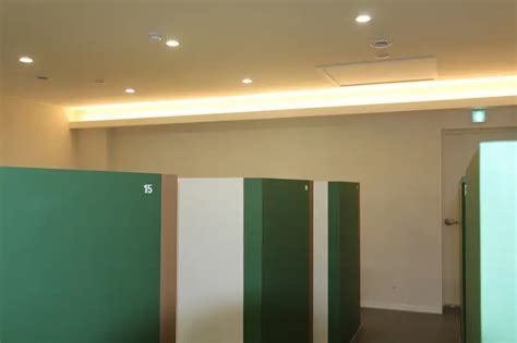 깔끔한 그린 컬러 포인트 모던 캐주얼 67평 스터디카페인테리어 경주 황성동