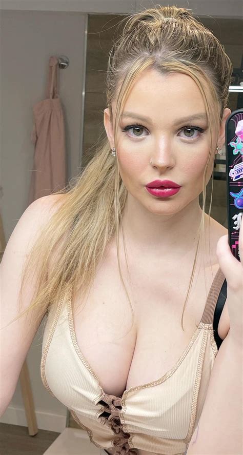 Filearoyitt Boobpedia Encyclopedia Of Big Boobs