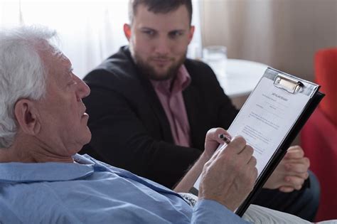 ანდერძი დავწერე და მთელ ქონებას უმცროს ვაჟს ვუტოვებ შვილებს არაფერს ვეუბნები შემდეგ თავად