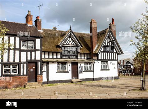Black And White Half Timbered Thatched Roof Coaching Inn The Black Bear