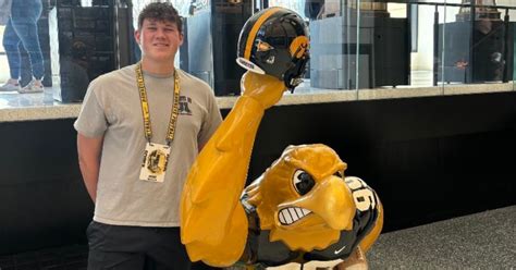 Iowa Lands Commitment From Four Star Ol Gene Riordan On3