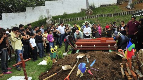 Mexico Shootout 7 Sinaloa Police 4 Gunmen Killed In Gun Battle The