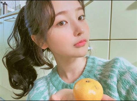 Son Hwa Min 韓国人女性 ソンファミン 女性