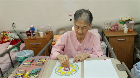 2017년2월1일 프로그램 색칠공부 고운색으로 해야 한다면서 의료법인옐림의료재단 농소요양병원