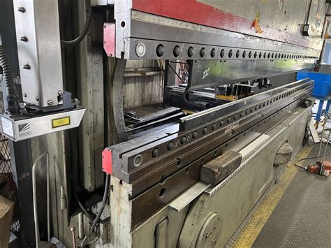 Cincinnati 175 PF X 12 ProForm 9 Axis 175 Ton X 14 CNC Press Brake