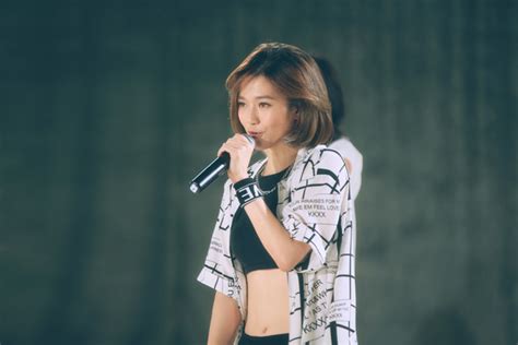 歌手赵方婧个人资料 歌手莹个人 阿云嘎个人 大山谷图库