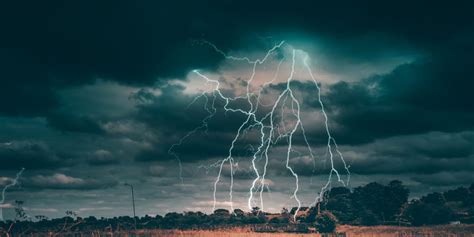 how to make a weather app using html css and javascript using apis in