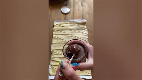 مینی کروسان با دو قلم مواد؛خمیر هزارلا و شکلات صبحانه🤩 Youtube