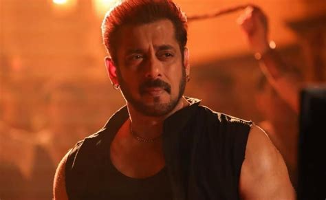 Sikandar Review सिकंदर के ट्रेलर से पहले आ गया सलमान खान और रश्मिका
