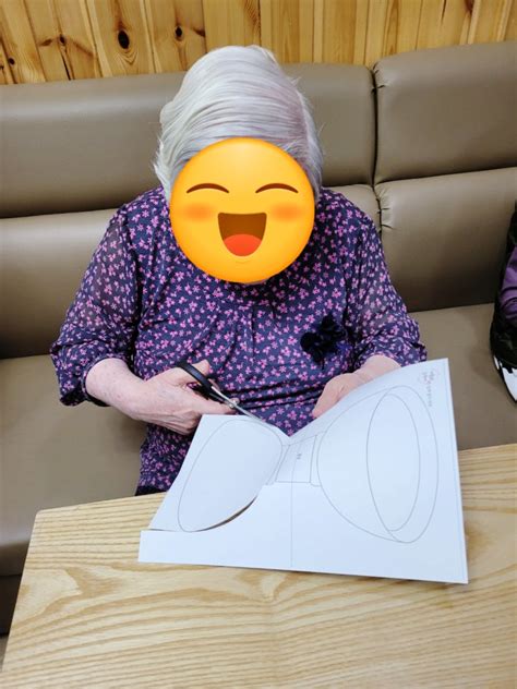 우리함께요양원 청주점 청주요양원 미술프로그램 떡국만들기 네이버 블로그