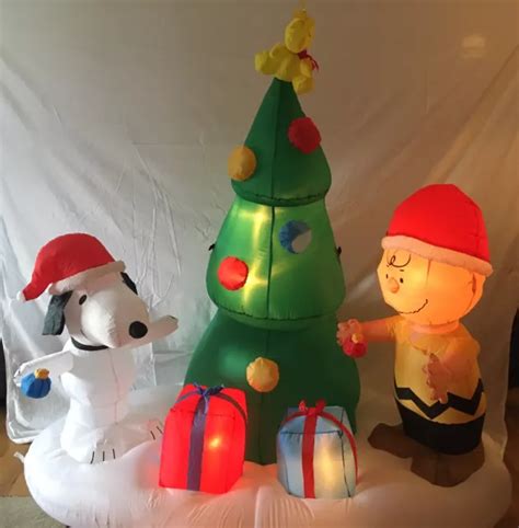 Gemmy 6 Charlie Brown And Snoopy Wchristmas Tree Lighted Airblown