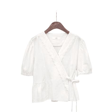 세일 린넨 레이스 아일렛 랩 프릴 러플 아이보리 블라우스 헬로마켓