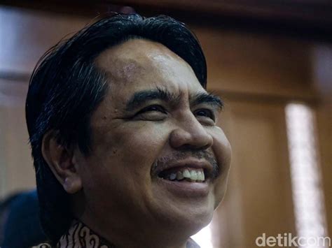 Ade Armando Pastikan Hadir Di Sidang Perdana Gugatan Rp 200 M Pdip