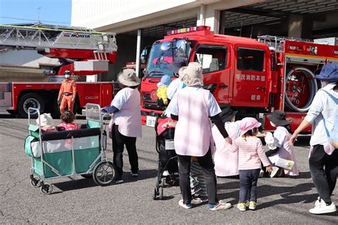 可茂消防事務組合公式 On Twitter 勤務交替後に実施する車両、資機材点検中に、散歩中の園児たちが消防署を訪れました😄 間近で見た