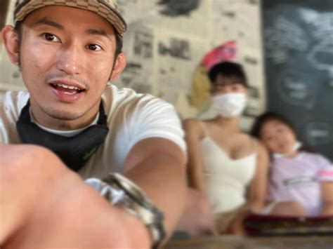 才賀紀左衛門さんのインスタグラム写真 才賀紀左衛門instagram 「今日から小学校 また北海道行きたいね 二学期スタートや 家族