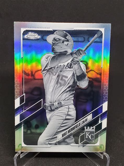 2021 Topps Chrome Negative Refractor 107 Whit Merrifield For Sale