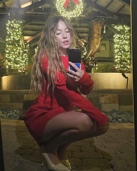 Sydney Sweeney Leaks Ignite A New Fight For Celebrity Privacy Rights Bored Panda