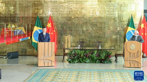 ရှီကျင့်ဖိန်နှင့် ဘရာဇီး သမ္မတ လူလာတို့ ၊ သတင်းထောက်များနှင့် တွေ့ဆုံ
