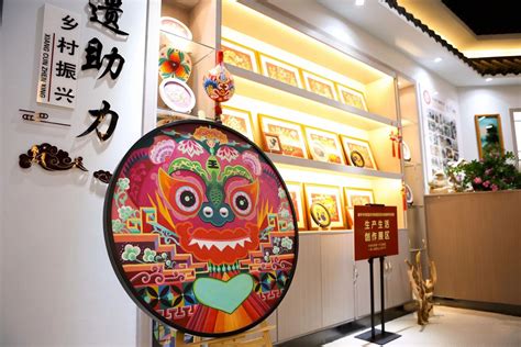 【石榴花开 籽籽同心 】走进红色热土“同心” 感受传统艺术馆中的非遗魅力 荆楚网 湖北日报网