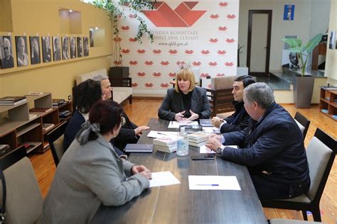 Prilli Shpallet Muaji I Librit Akademik Dhe Universitar Kultplus