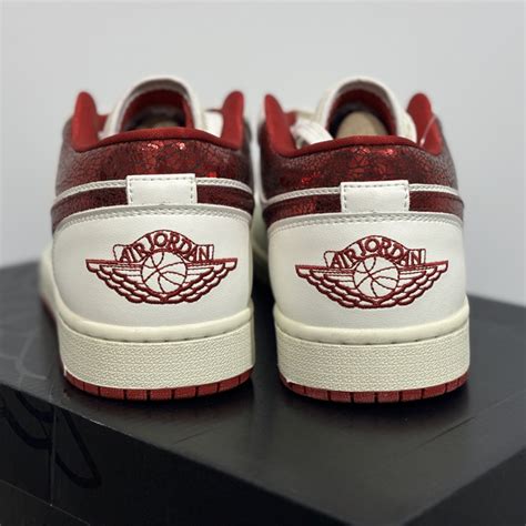 Air Jordan 1 Low Ruby