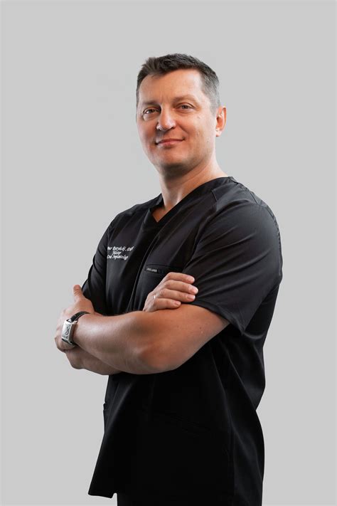 Artur Ratyński Ratyńscy Dental Clinic