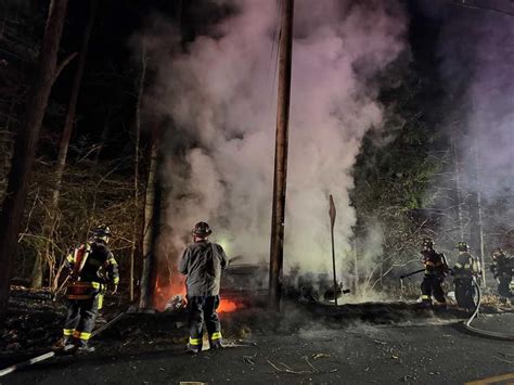 Car Slams Into Tree Bursts Into Flames In Bedford Lewisboro Daily Voice