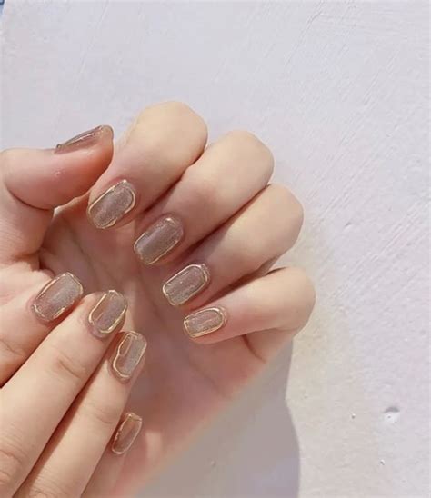 เล็บเจ้าสาวเรียบหรู Ladyissue เว็บรีวิวเครื่องสำอาง ชุมชนผู้หญิง ฮาวทูแต่งหน้า อัพเดทแบรนด์เนม