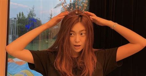 고정호pd♥ 이영은 결혼하더니 왕비님 다 됐네 왕관 쓴 여신 미모