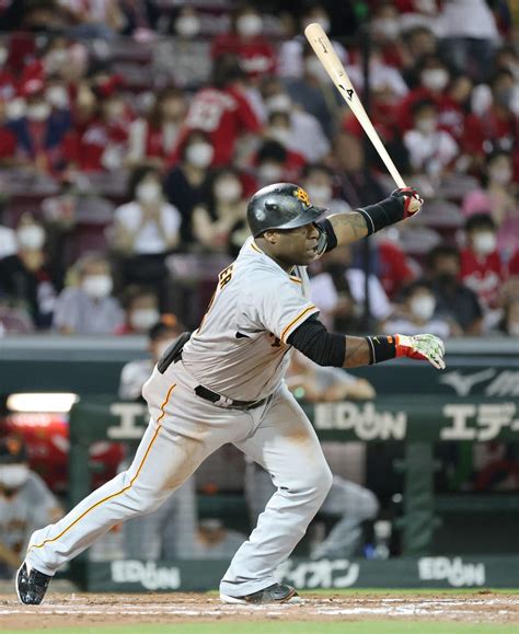 【巨人】ウィーラーが1年ぶり1番起用で決勝打「食らいついて気持ちで打ちにいったよ」 プロ野球写真ニュース 日刊スポーツ