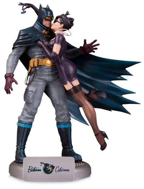 Dc Bombshells Batman Catwoman 1175 Deluxe Statue Dc Collectibles Toywiz