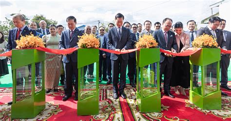 ទំព័រដើម Popular Magazine