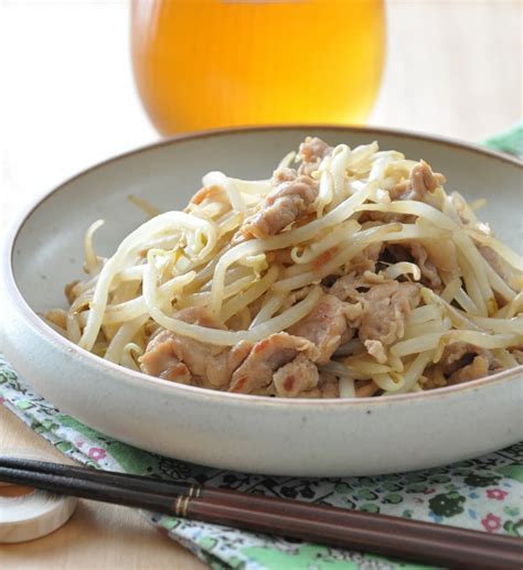 食材はたった2つ、食費節約もかなうストックおかず「もやしと豚こまの甘辛炒め」 武田真由美連載 フーディストノート