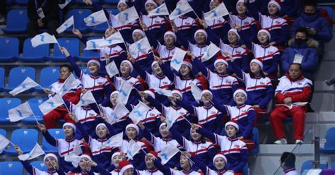 쇼트트랙 경기장 찾은 북측 응원단이 외친 이름 심석희