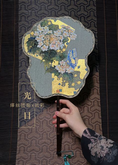 缂丝团扇与岩彩的碰撞系列四《戏蝶花间鹭》光目 站酷zcool
