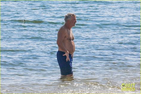 Alec Baldwin Hits The Beach With Pregnant Wife Hilaria In The Hamptons Photo 4473275 Alec