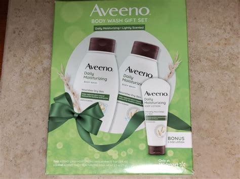 Aveeno Daily Moisturizing Lightly Scented Body Wash T Set New
