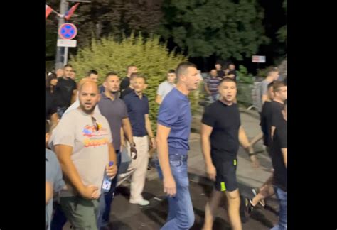 Ktv Andrej Vučić Predvodi Pristalice Sns U Ćacillendu Andrej Vučić