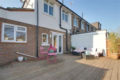 Property In St Andrews Road Worthing West Sussex Bn13 1hn